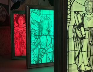 Props from "Resident Evil" - Stained glass windows