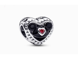 Pandora Дисней