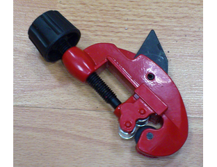 Труборез для тормозных стальных медных алюминиевых трубок Ф 3-28 мм ...