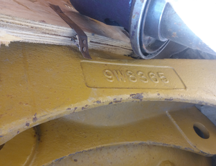 9W8365 протектор стойки рыхлителя CAT D9, D10