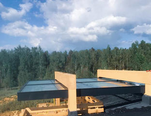 Стеклянный навес над входом в баню, навес со стеклянной крышей ...
