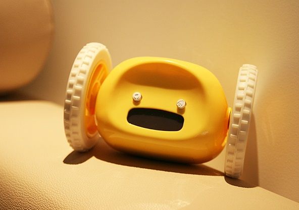 Убегающий будильник Clocky