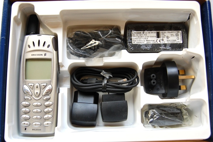 Ericsson R520m купить оригинал полный комплект