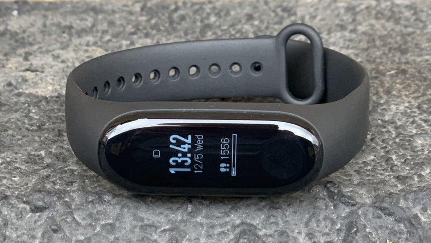 СЛУХИ: XIAOMI MI BAND 4. ВЗГЛЯД В БУДУЩЕЕ