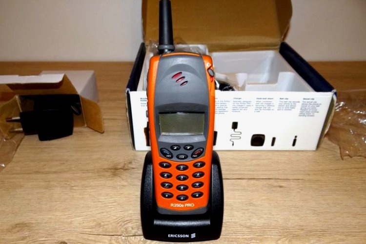 Ericsson R250s PRO Bright Orange купить оригинал, полный комплект